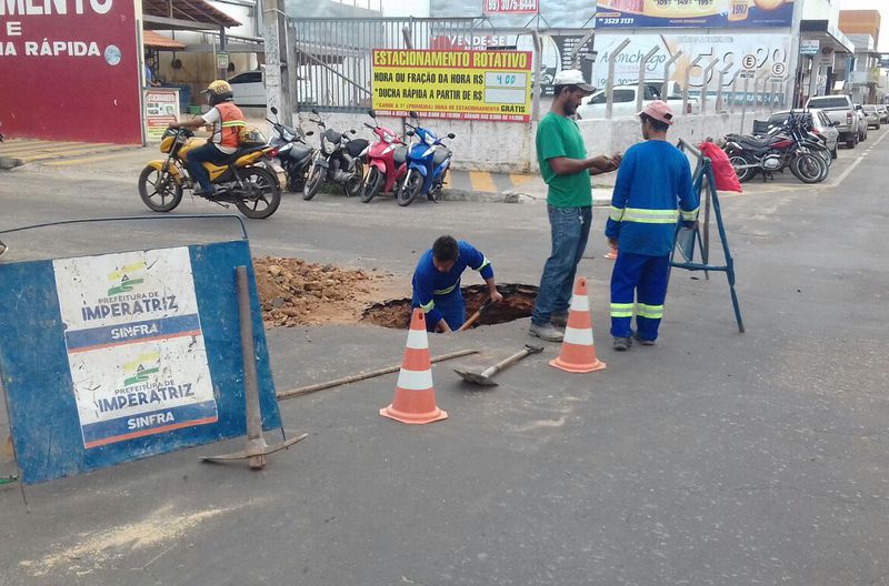 Reparo Na Rede De Drenagem Na Rua Luís Domingues Com Coriolano